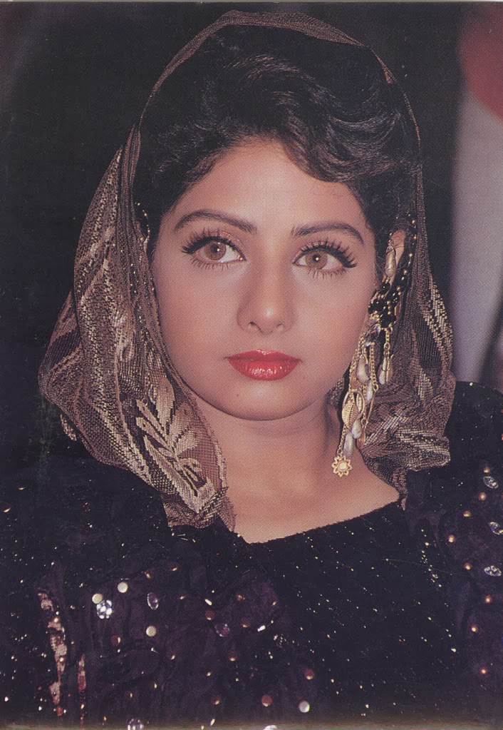 Sridevi: Sridevi's final look in Roop Ki Rani Choron Ka Raja (1993)