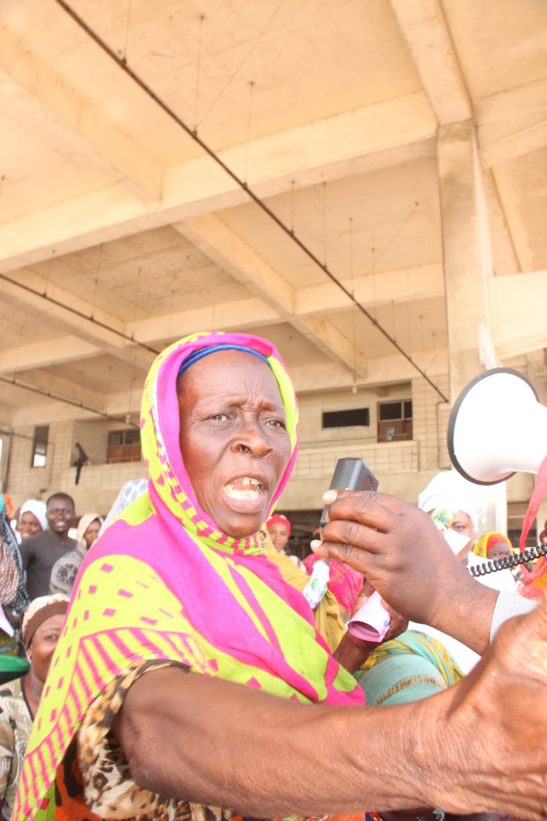 WAFANYABIASHARA SOKO LA KIMATAIFA LA SAMAKI LA FERI WATAKIWA KUUKATAA ...