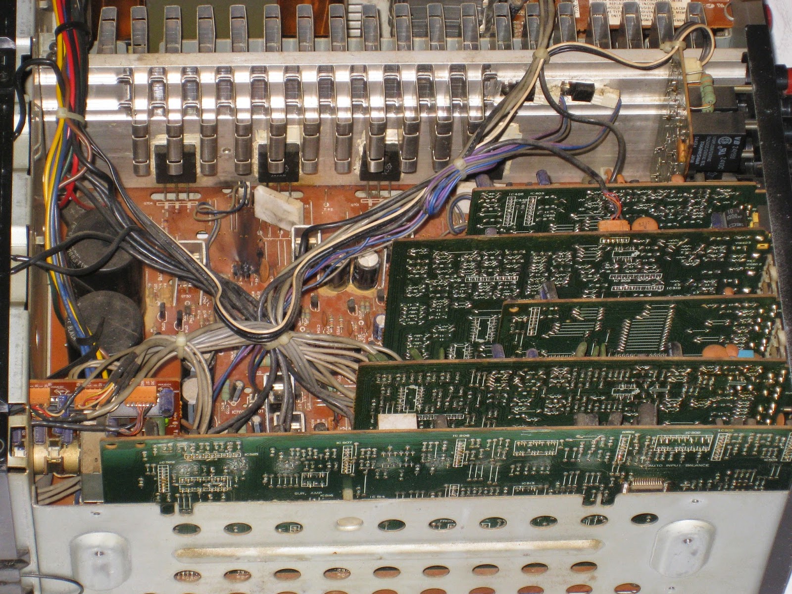 Infrequent Sound [sex.tex] technology: Quadral Logic Five Digital Surround AV Master Amplifier ...