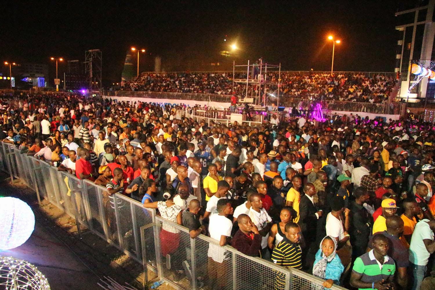 Photos: Over 200,000 Lagosians Gather To Celebrate 2014 Lagos Countdown ...