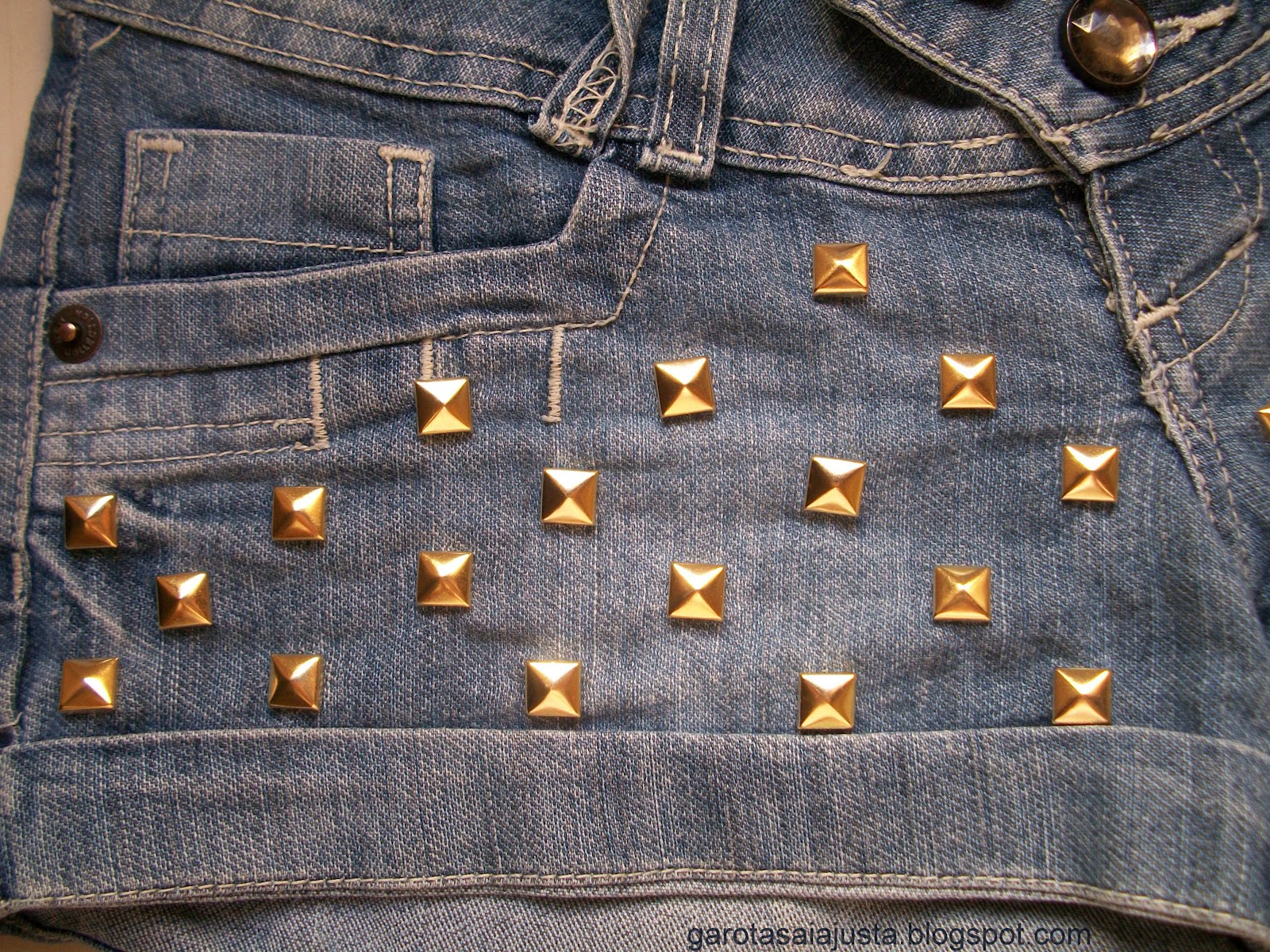 Saia Justa: DIY - Tachinhas