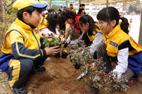 DUNGBUL VOLUNTEERS: [RCY] The SiKmogil, Korean Arbor Day