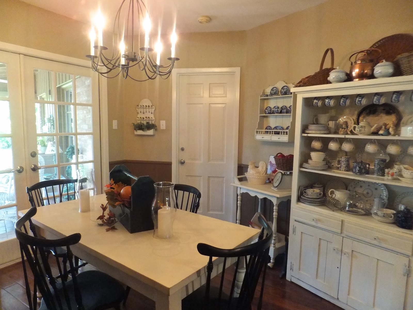 Ash Tree Cottage: Come See My Breakfast Room
