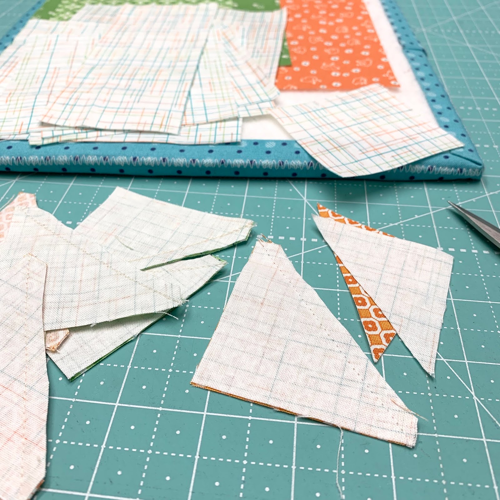 Bee In My Bonnet: Vintage Block Along - Block Six - Vintage Lily Block ...