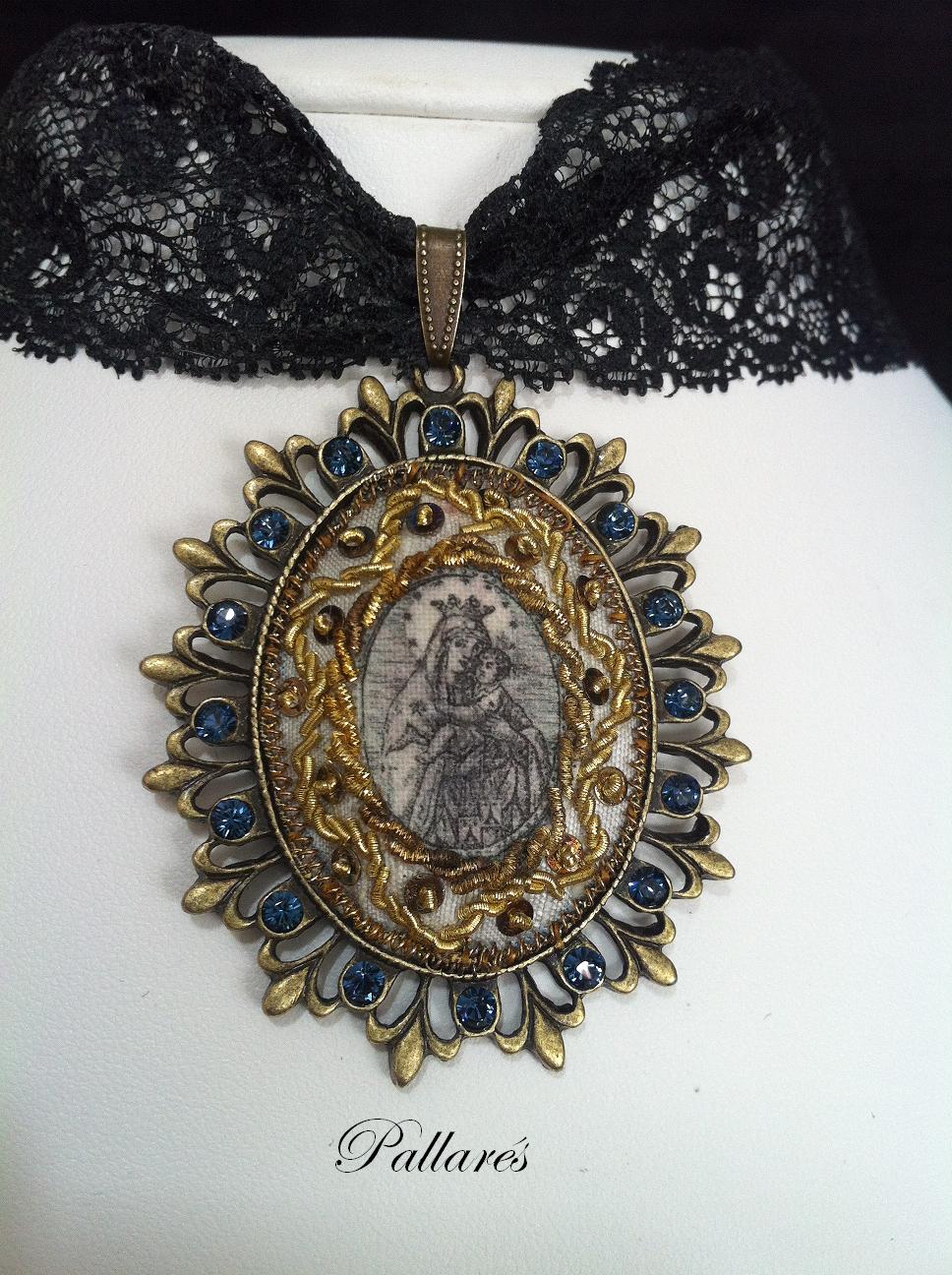 Artesanías Pallarés.: Medallón Virgen del Carmen. ( Bordado)