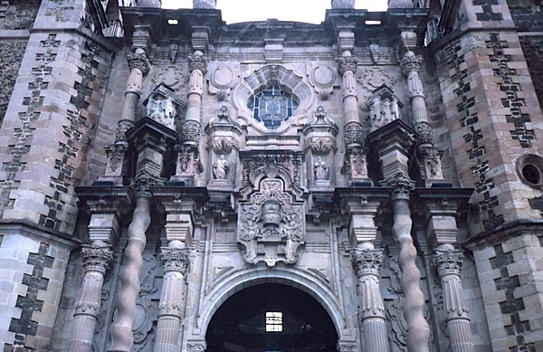 colonialmexico: NEOSTYLE: Santiago Tianguistenco