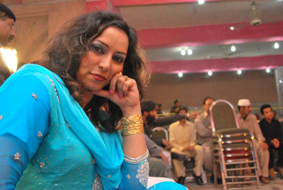 Pashto Cinema | Pashto Showbiz | Pashto Songs: Pashto Film, CD's and TV ...