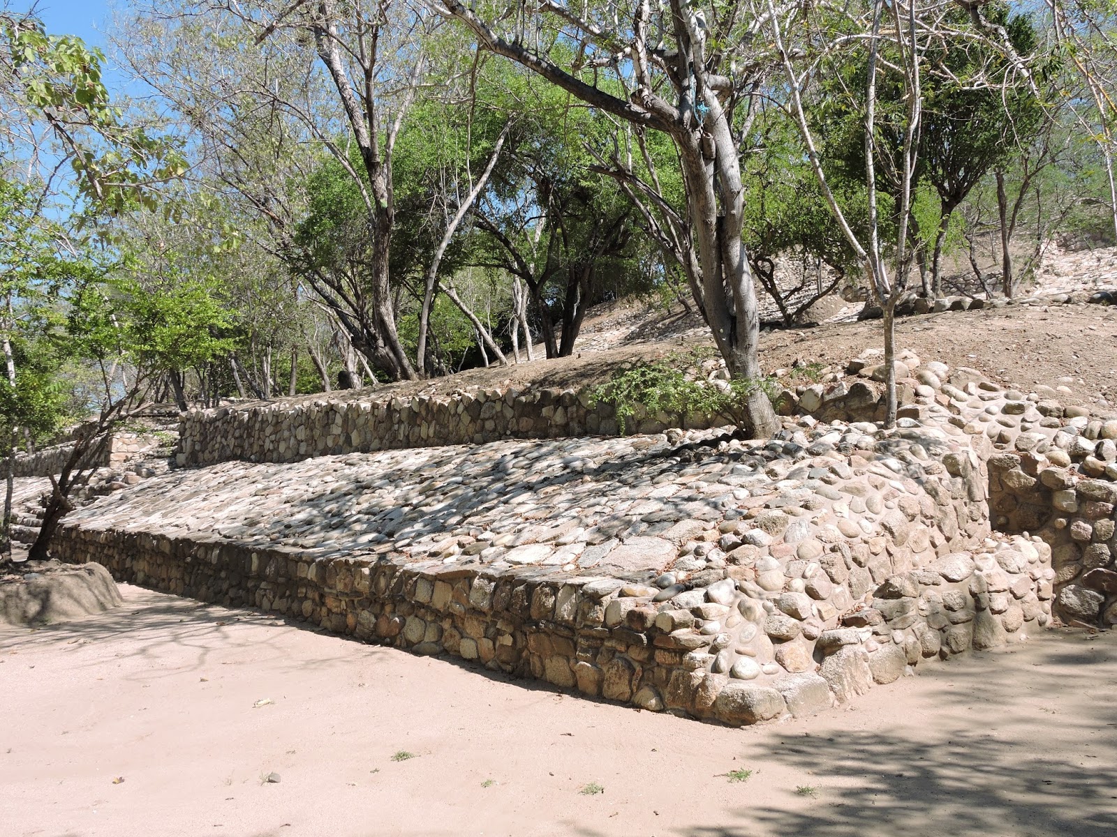 CONOCE TU ESTADO : zona arqueológica de copalita (Bocana del río copalita)
