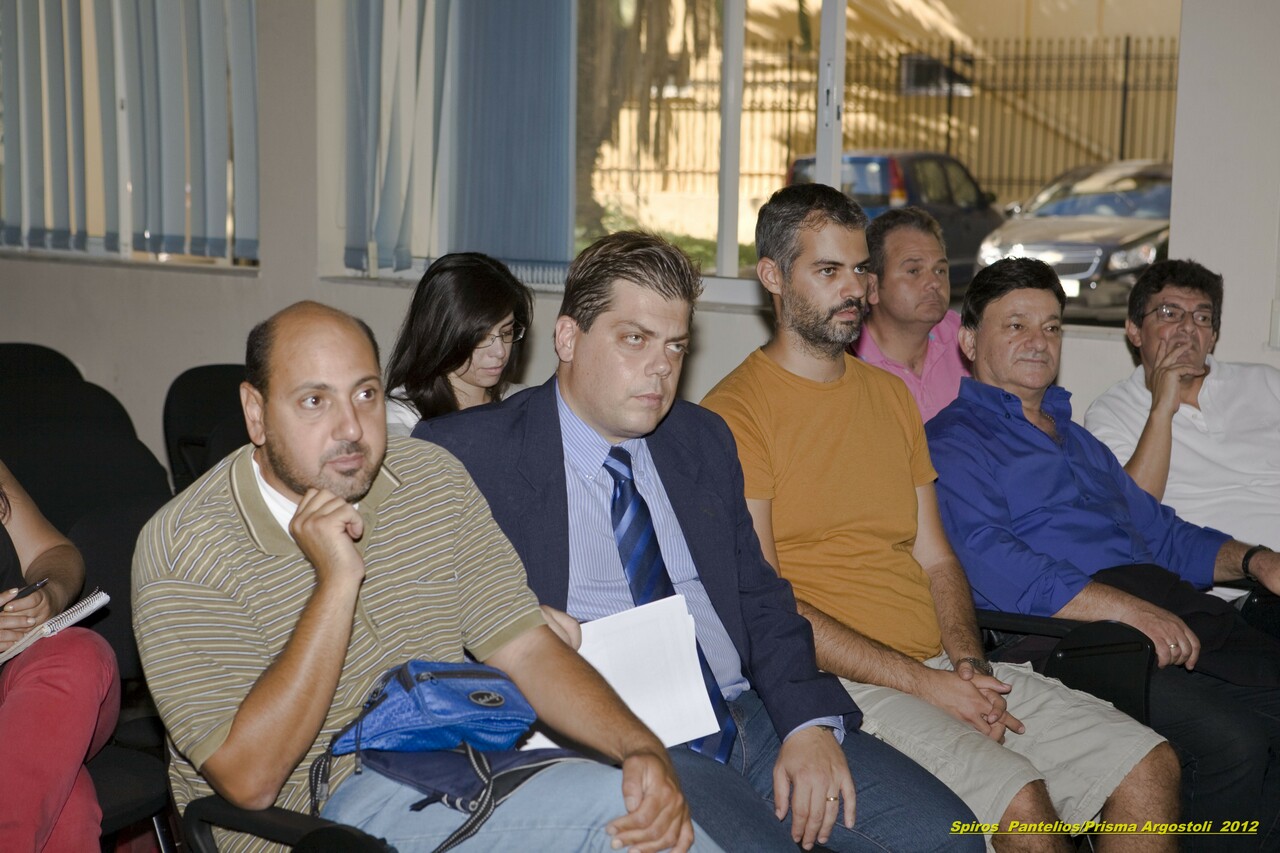 Spiros Pantelios - Photojournalism - Photographer: Καλεσμα σε κοινη ...