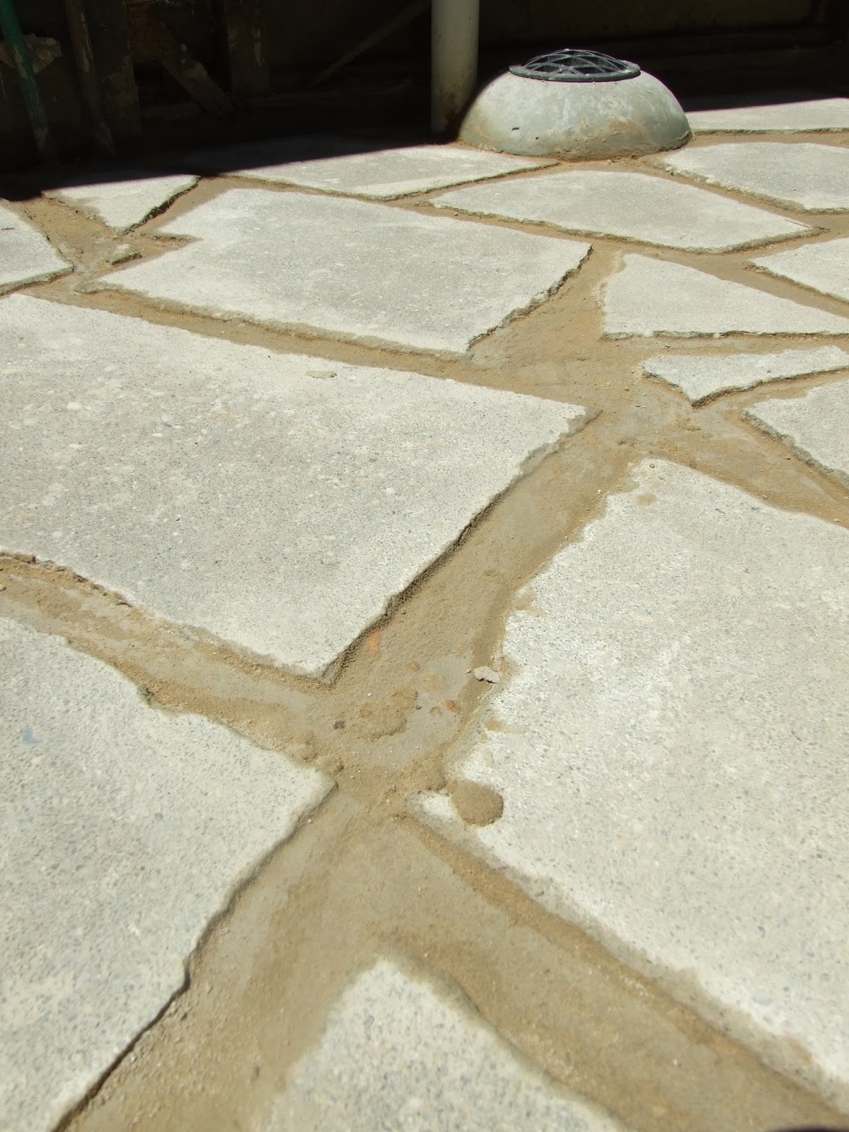 Crazy paving with urbanite