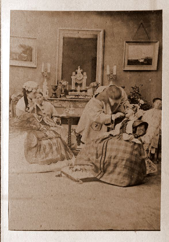 When Tooth Extraction Is Terrifying: 32 Scary Photos Show the Early ...