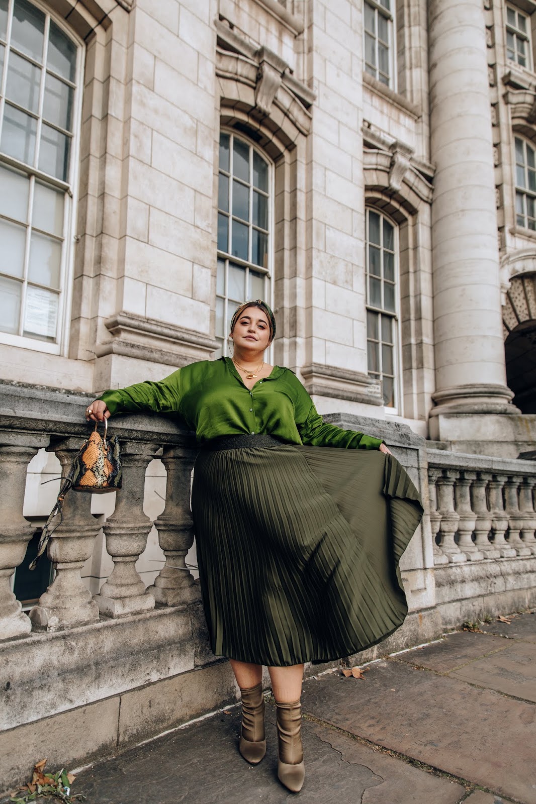 Tips & Tricks: How to shop straight sizes as a plus size person.