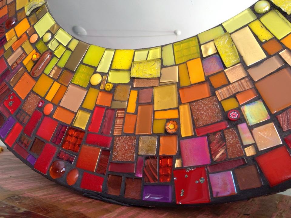 Trabalhos em Mosaico: Espelho Sun, Mosaico colorido