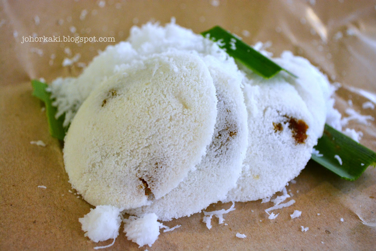 Traditional Haig Road Putu Piring Singapore |Tony Johor Kaki Travels ...