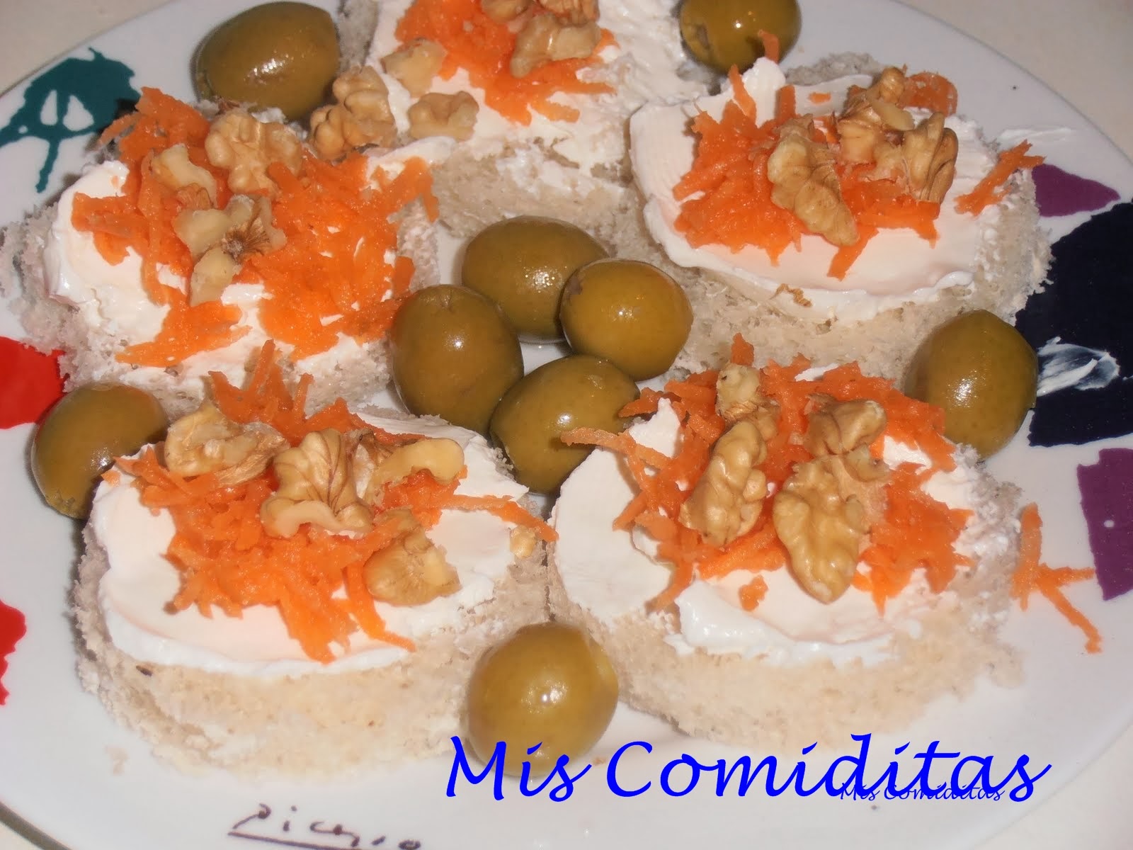 Mis comiditas: CANAPÉS DE NUECES CON QUESO PHILADELPHIA