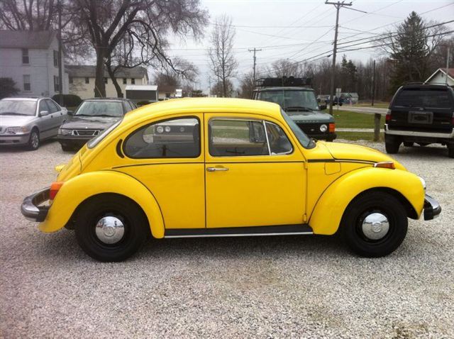 Volkswagen Beetle: Of A 1974 Yellow VW Beetle