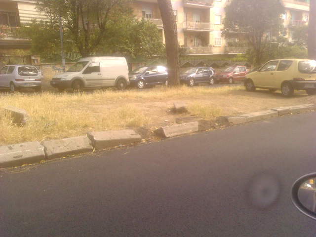 ROMA FA SCHIFO: Via Virginia Agnelli, una strada della Somalia interna ...