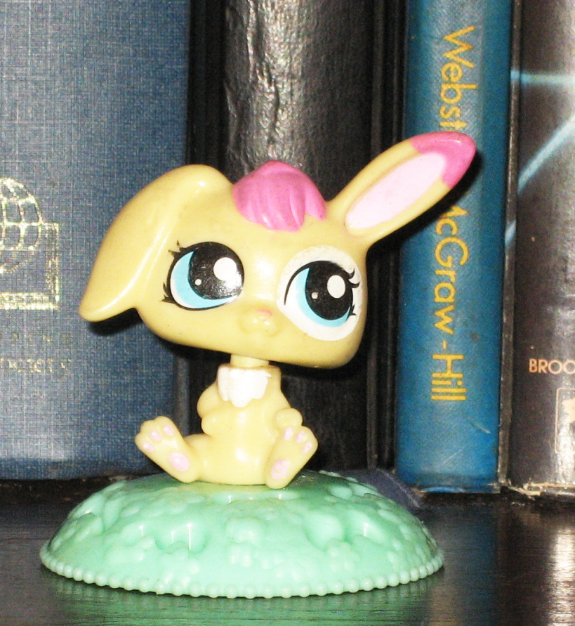 Percy's Fast Food Toy Stories : Yellow Rabbit Littlest Petshop