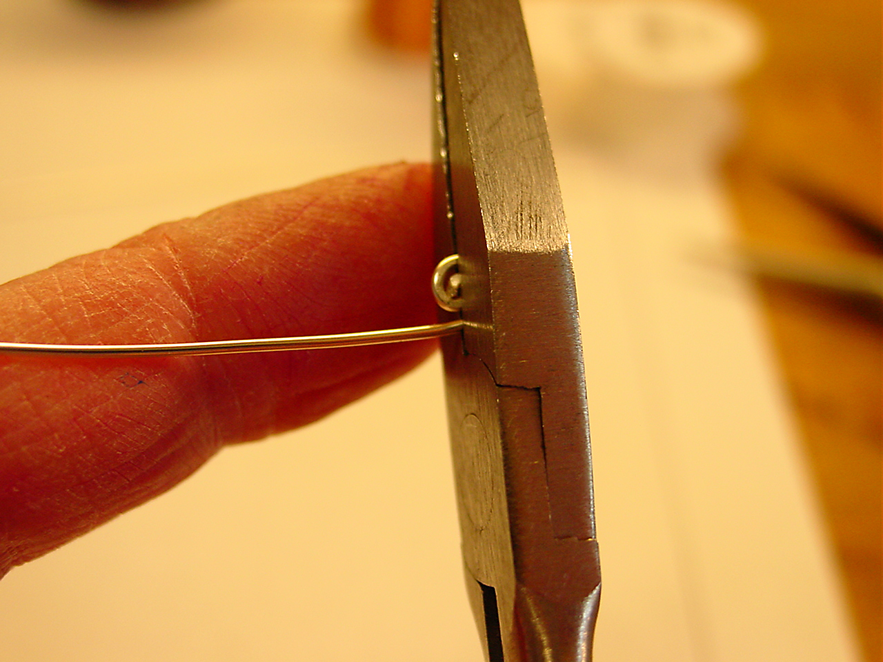 The Real Leopardstripes: Simply Swirled Earrings- a new wirework tutorial!