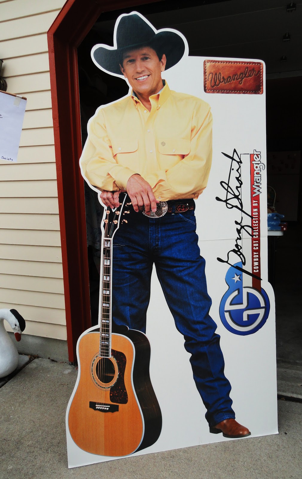 Oxford Impressions: George Strait At A Garage Sale