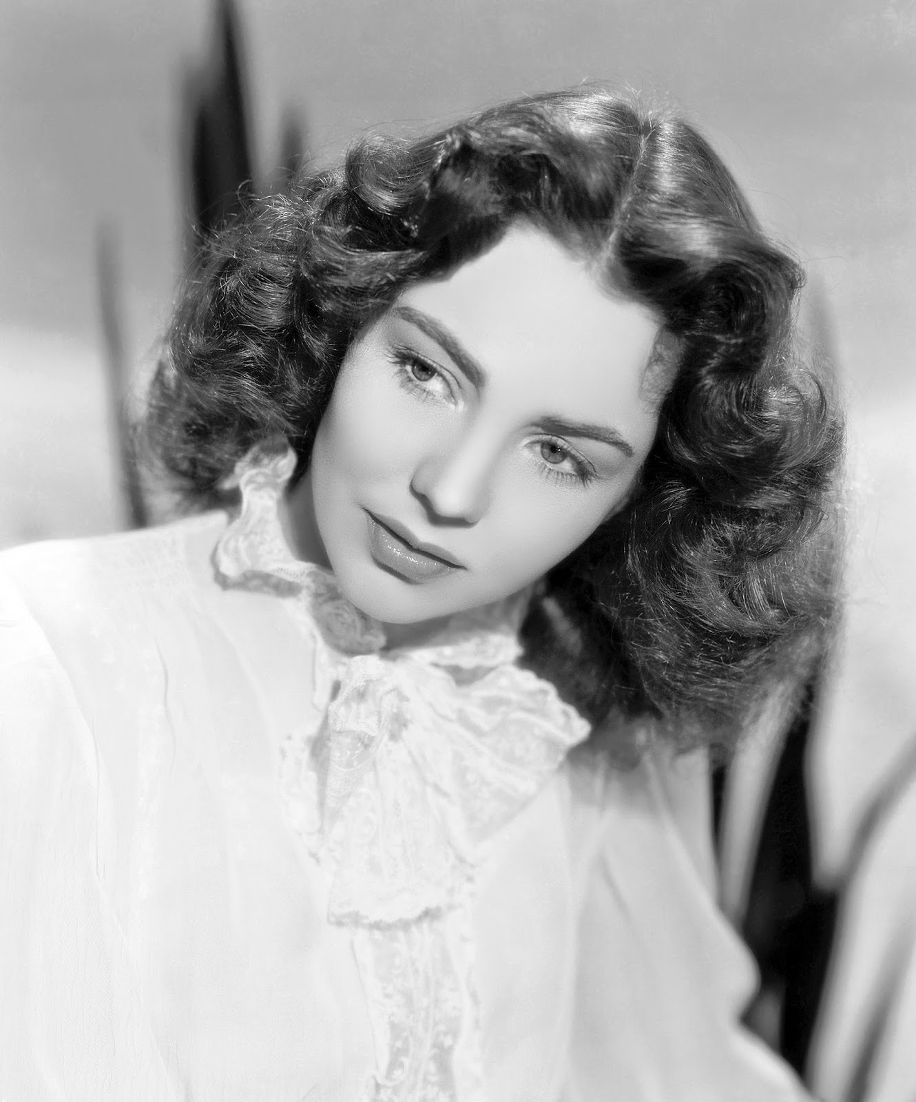 Slice of Cheesecake: Jennifer Jones, pictorial