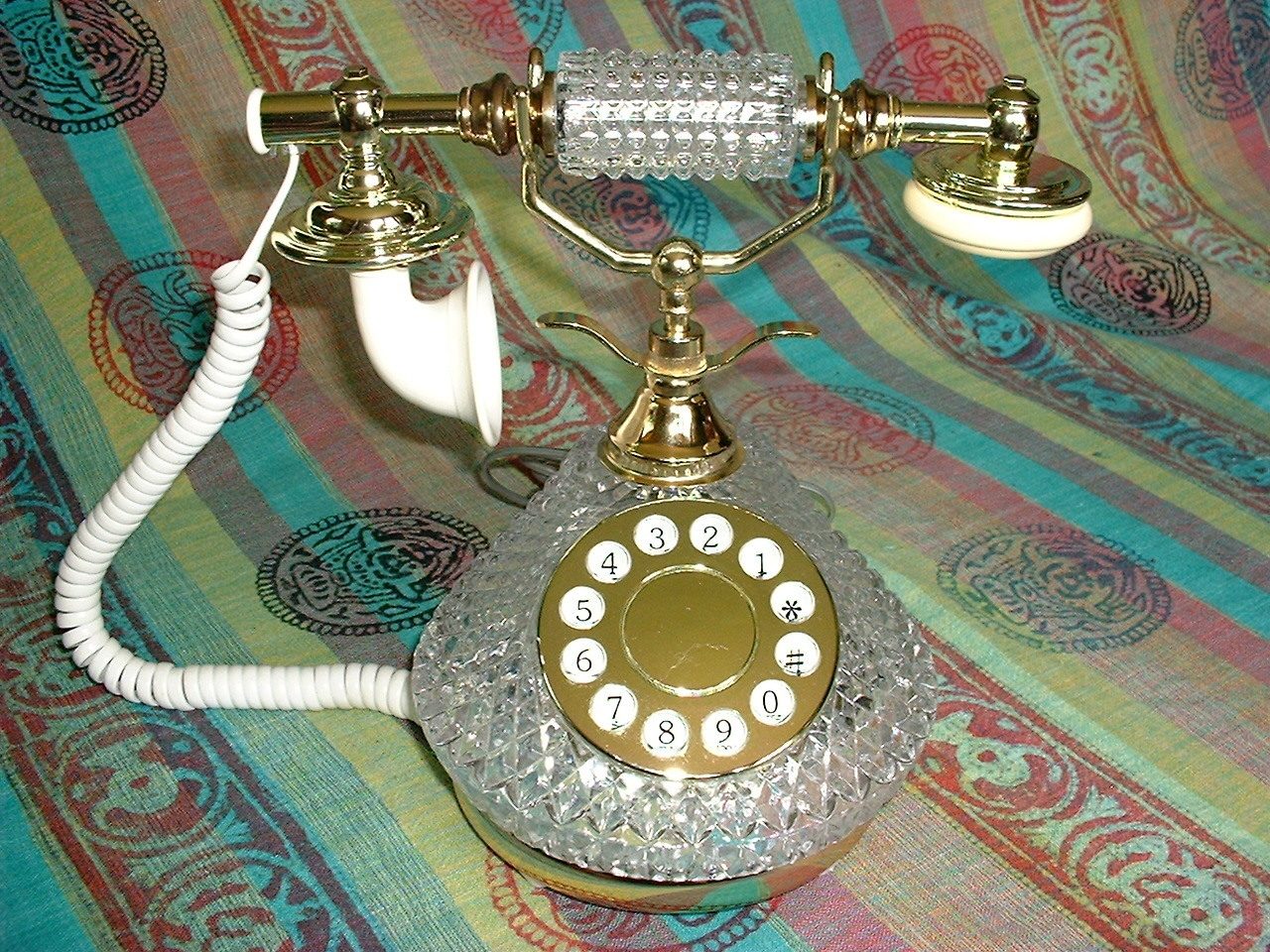 Vintage Goodness 1.0: Featured Collectible - Vintage Telephones
