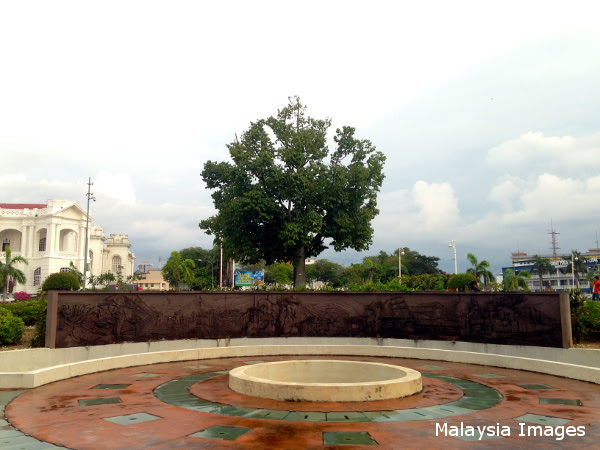 Malaysia Images: Ipoh Railway Station & Dataran KTM Ipoh with The Ipoh ...