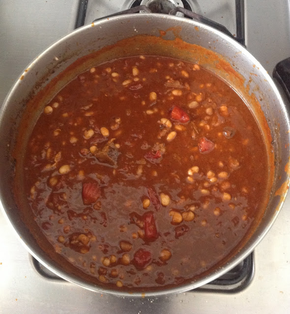 The Great Plotnik: White Beans in Mole Poblano