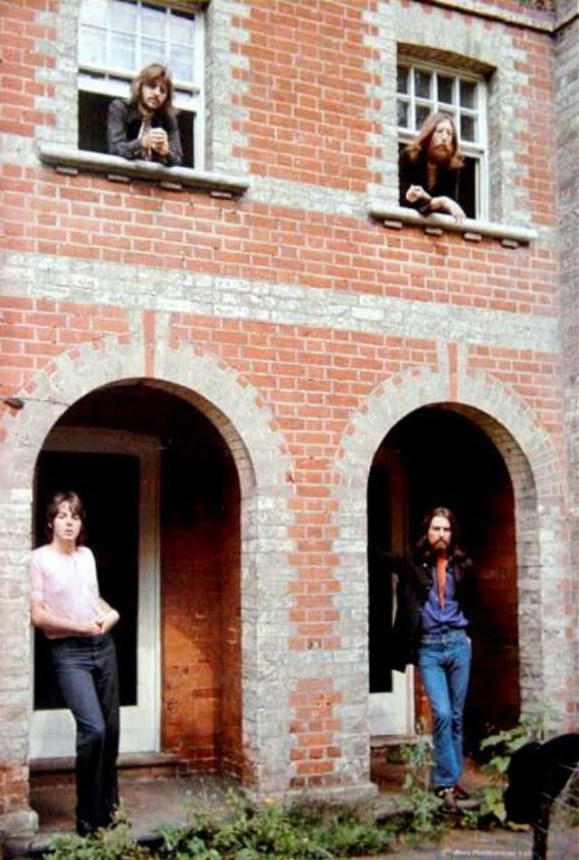 30 Rare Color Photographs From The Beatles' Very Last Photo Shoot at ...