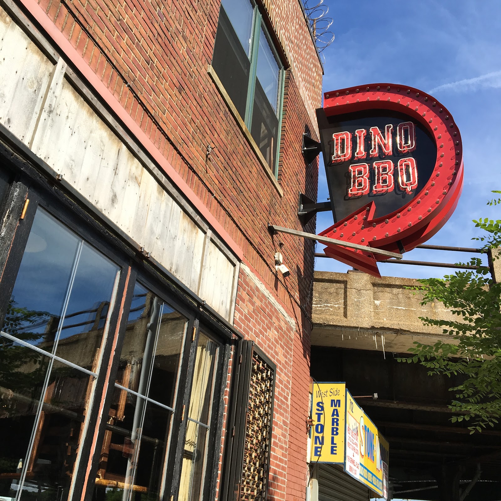 H A R L E M + B E S P O K E: EAT: END OF SUMMER AT DINO BAR-B-QUE