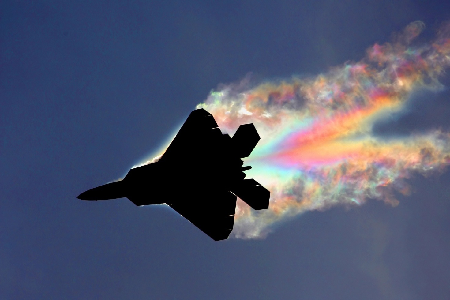 Aerospace Networks: Spectacular photograph of F-22 raptor with rainbow ...
