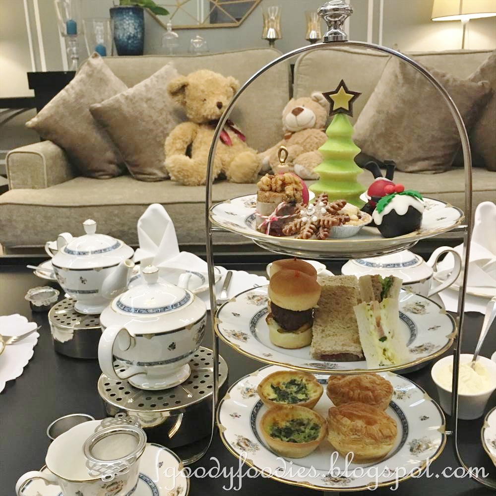 GoodyFoodies: A Ritzy Christmas at The Ritz-Carlton KL