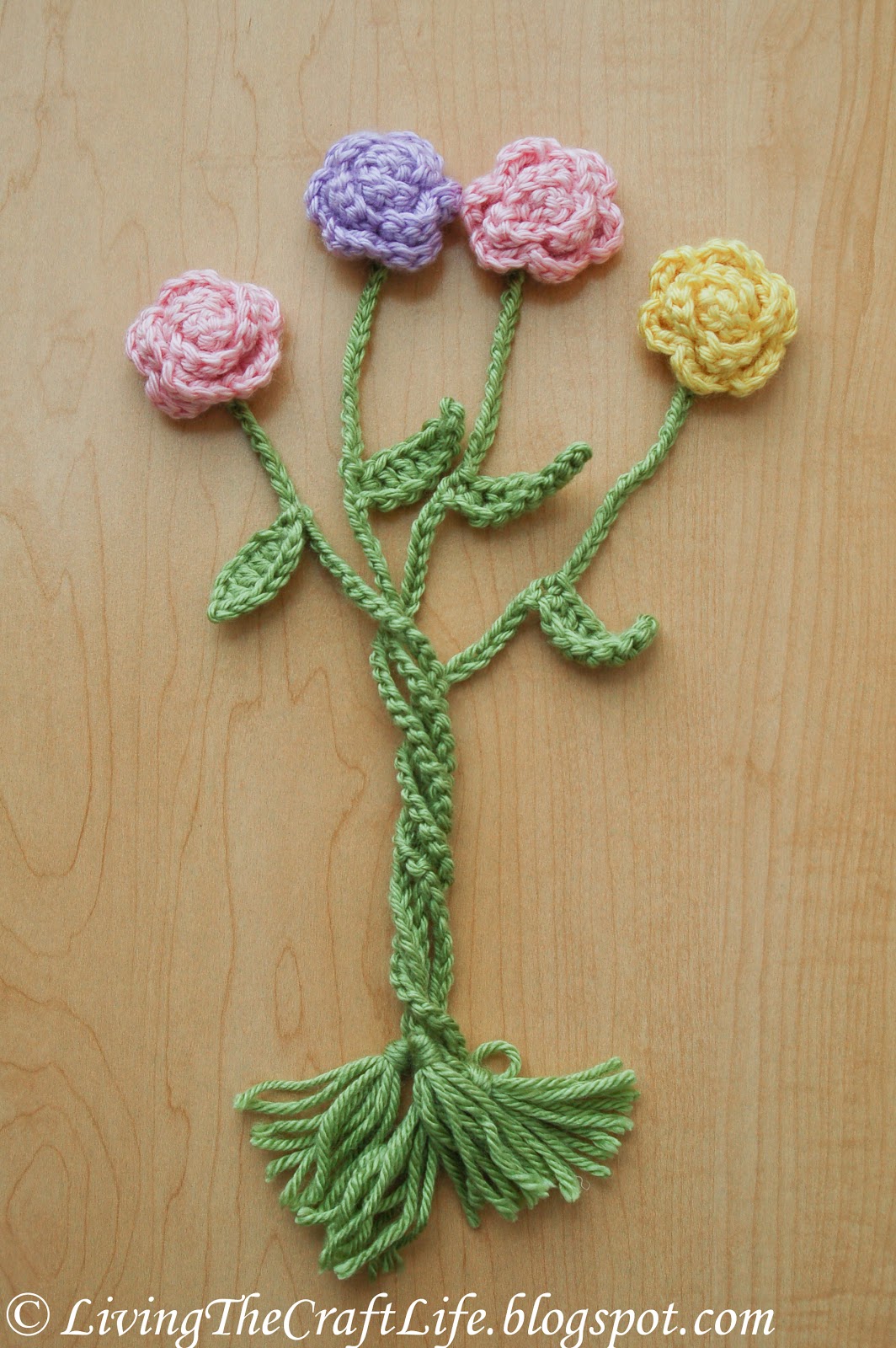 Living the Craft Life: Flower Bookmark Stem - Free Pattern