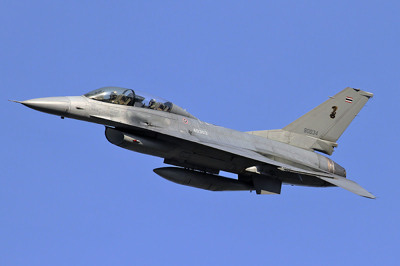 THAIDEFENSE-NEWS: Photo Gallery: RTAF F-16A/B