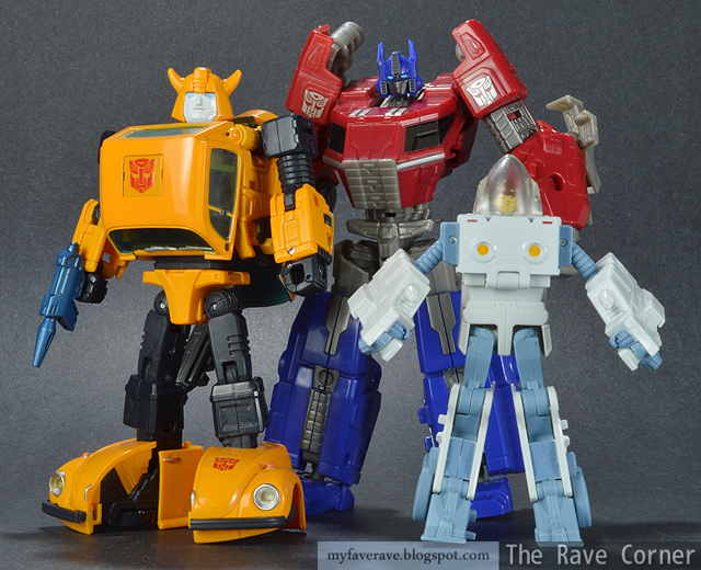 The Rave Corner: Takara MP-21 Masterpiece Bumblebee with Exosuit Review