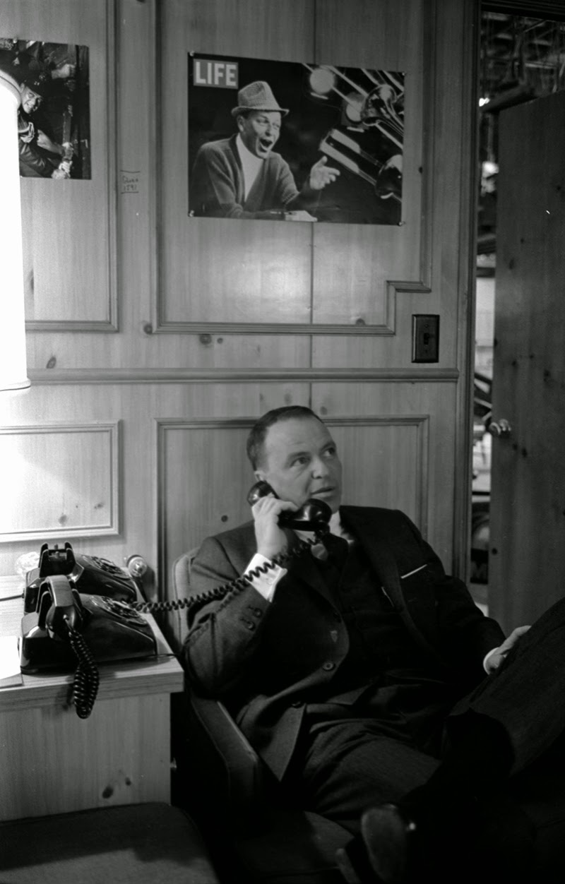 35 Interesting Vintage Photos of Celebrities on the Phone ~ Vintage ...