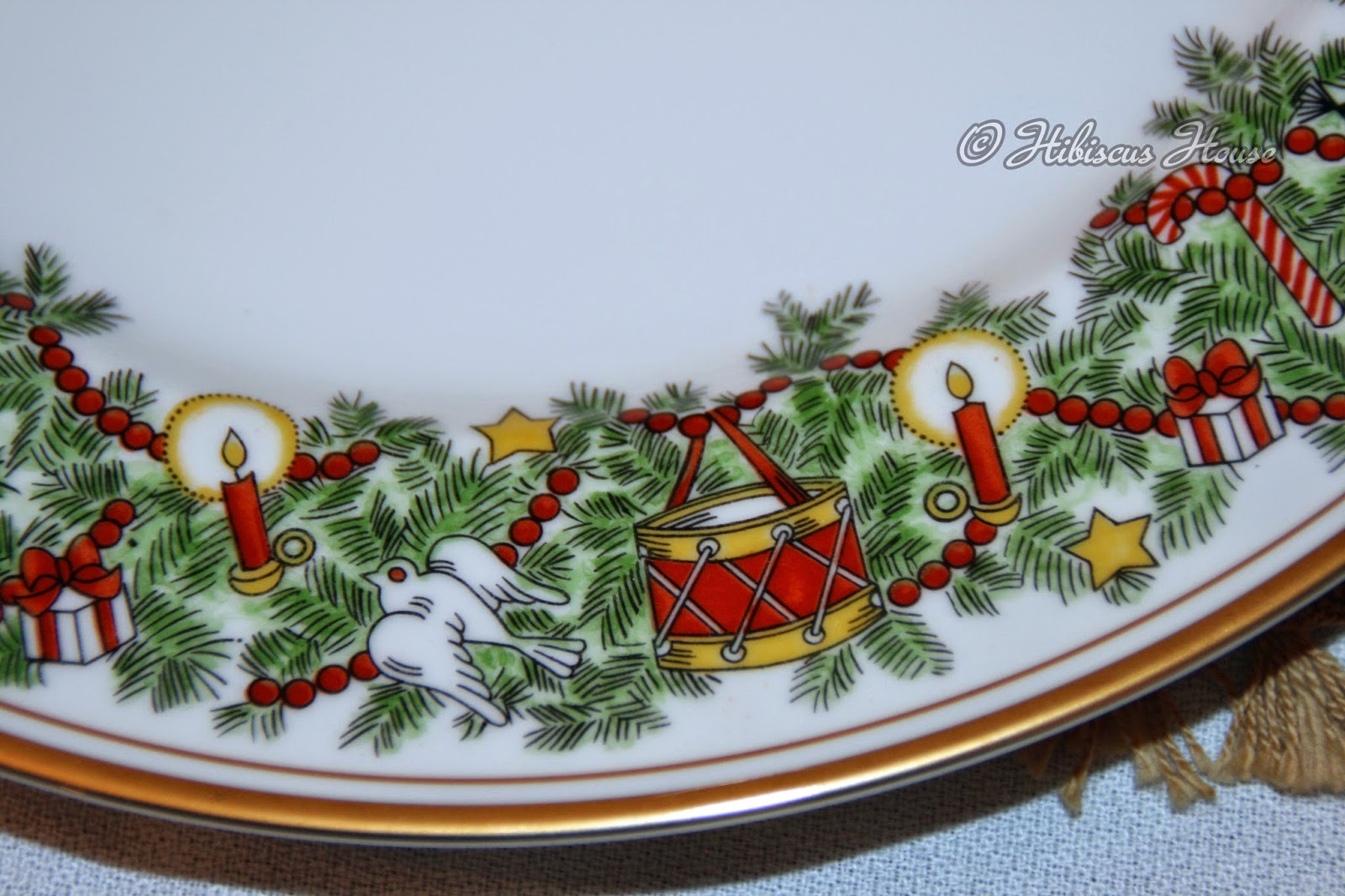 Hibiscus House: Fitz and Floyd St Nicholas China