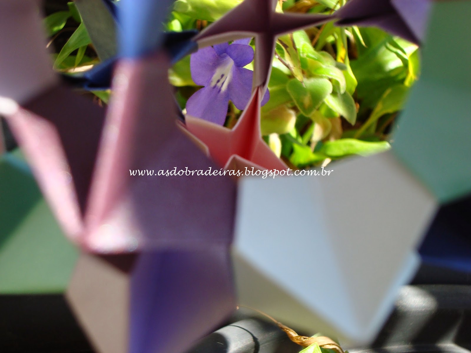 As Dobradeiras - Origami: Electra Kusudama by Dave Mitchell