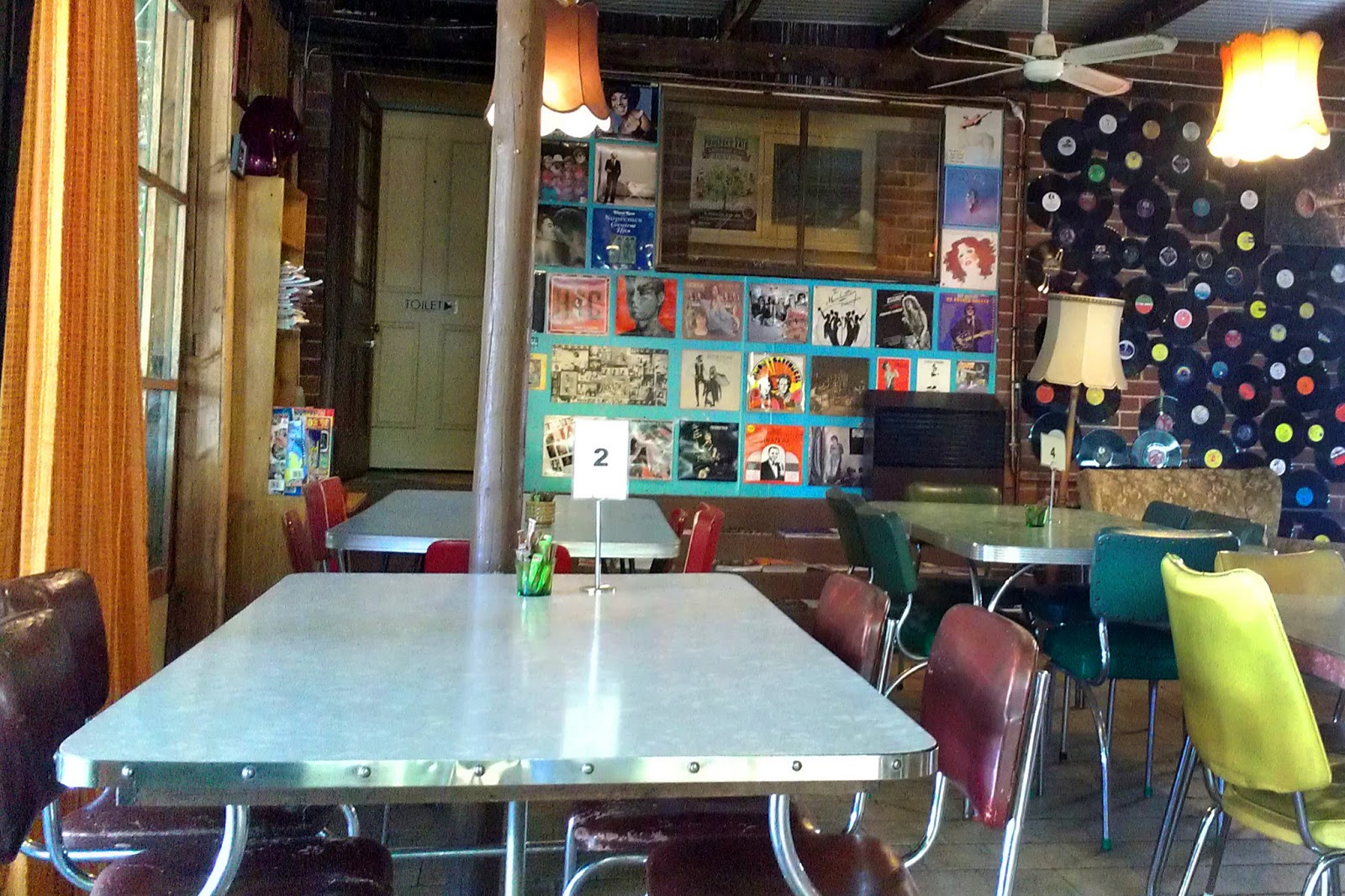 Living Thrifty: Cafe Komodo - Prospect