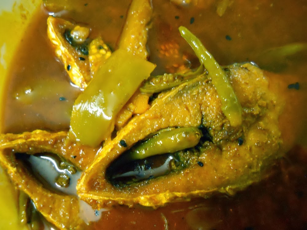 Bengali Recipe: Begun Diye Ilish Machher Jhol (Hilsha Cooked with Egg ...