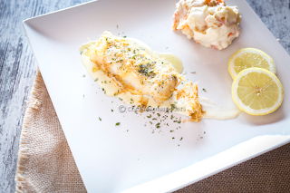 Cocina para Novatos en tiempos de Crisis: MERLUZA REBOZADA EN SALSA