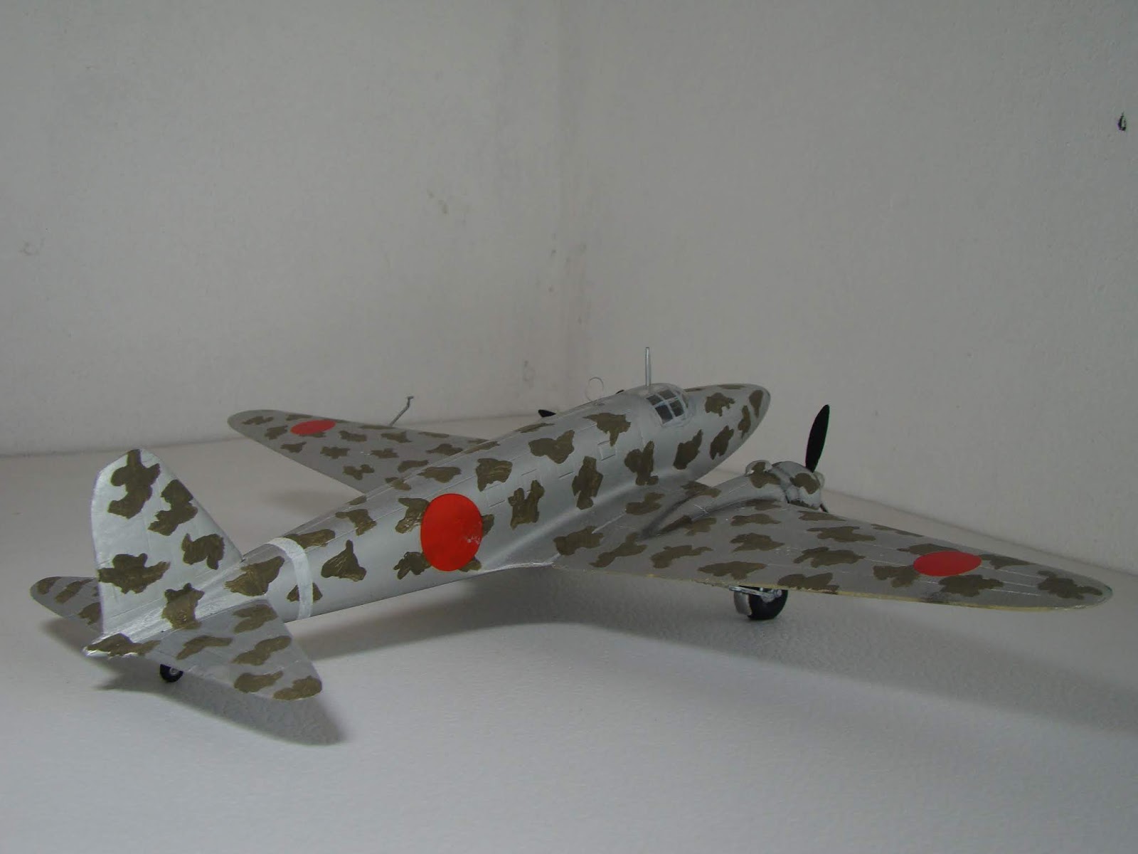 Pequeño Museo de Aviones: Mitsubishi Ki-57