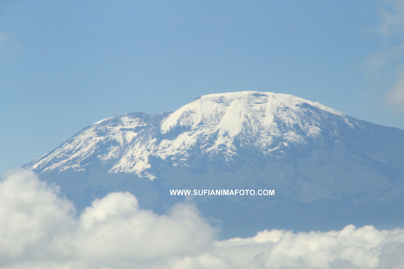 NASMAMAFOTO: *MLIMA KILIMANJARO WAANZA KUREJESHA UHALISIA