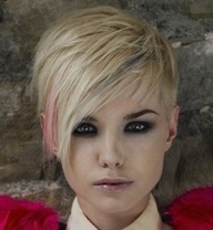 Poze tunsori, freze asimetrice pentru parul scurt