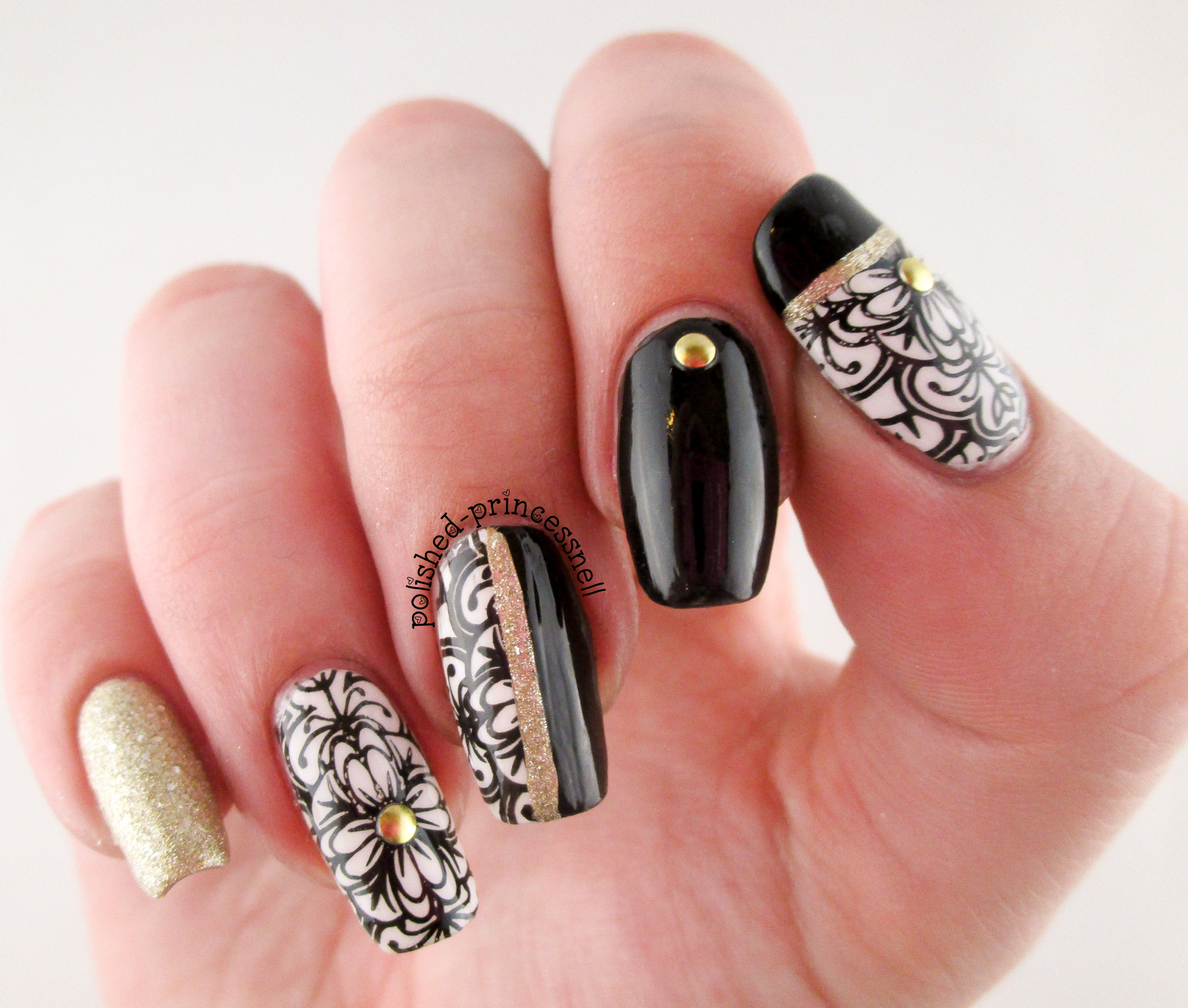 Polished Princessnell: Classic Monochrome Nails