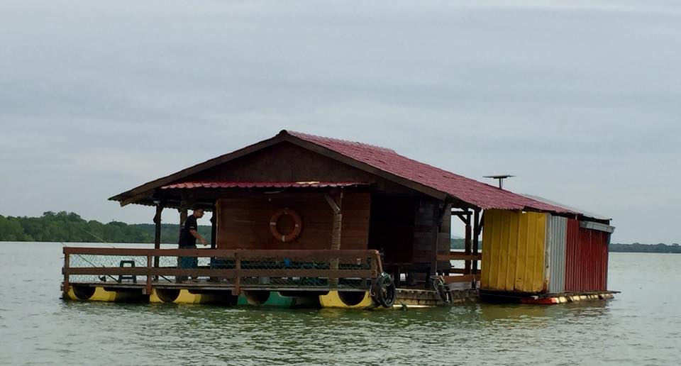 contoh rumah rakit - Simon North