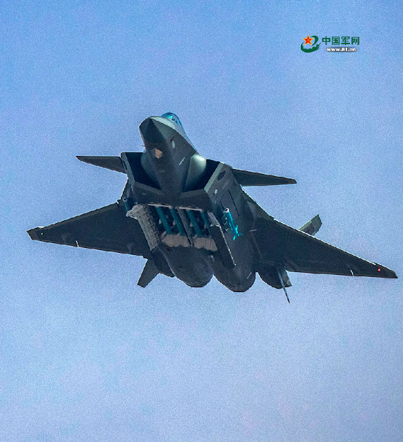 China Defense Blog: Photos of the day: A new batch of J-20 under flight ...