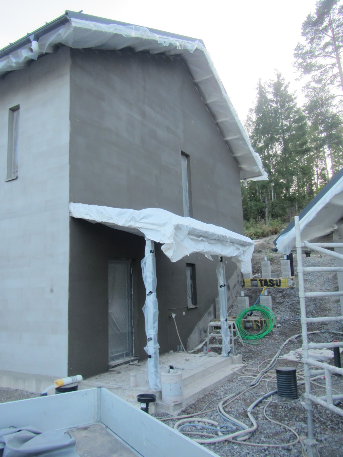 Villa Lumi: Rappaus etenee