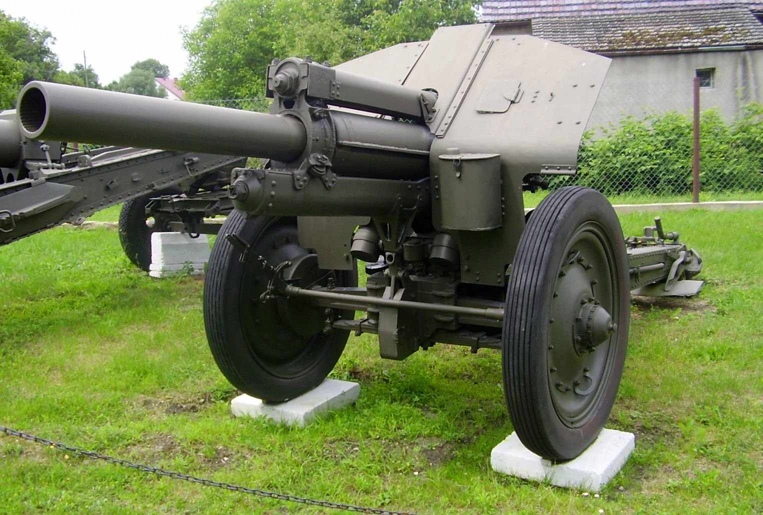 Titova Jugoslavija: HAUBICA D30 122mm