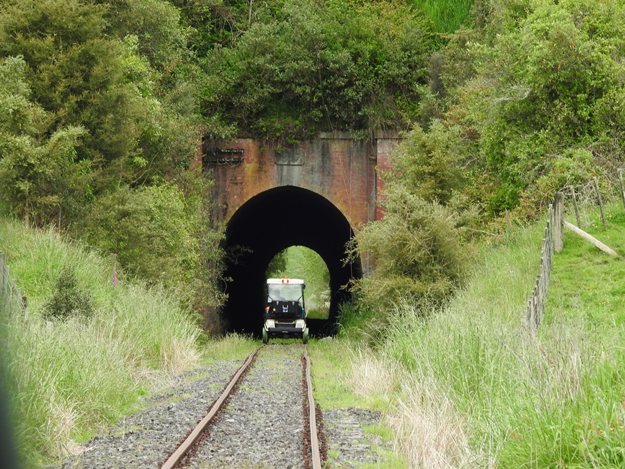 photographing New Zealand: more forgotten world tour